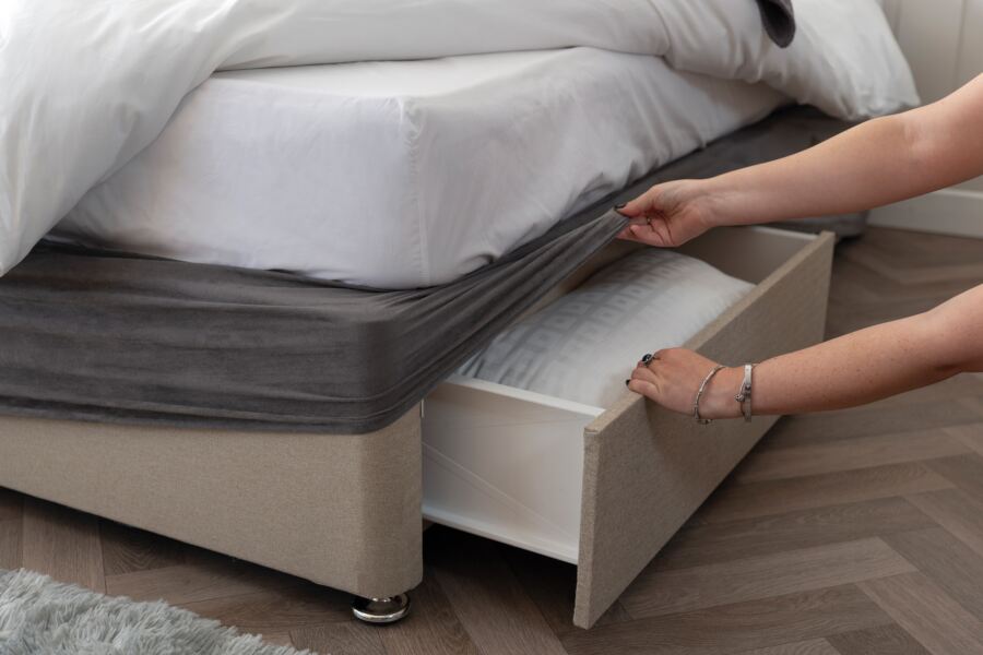 Crushed Velvet Deep Base Wrap | Belledorm